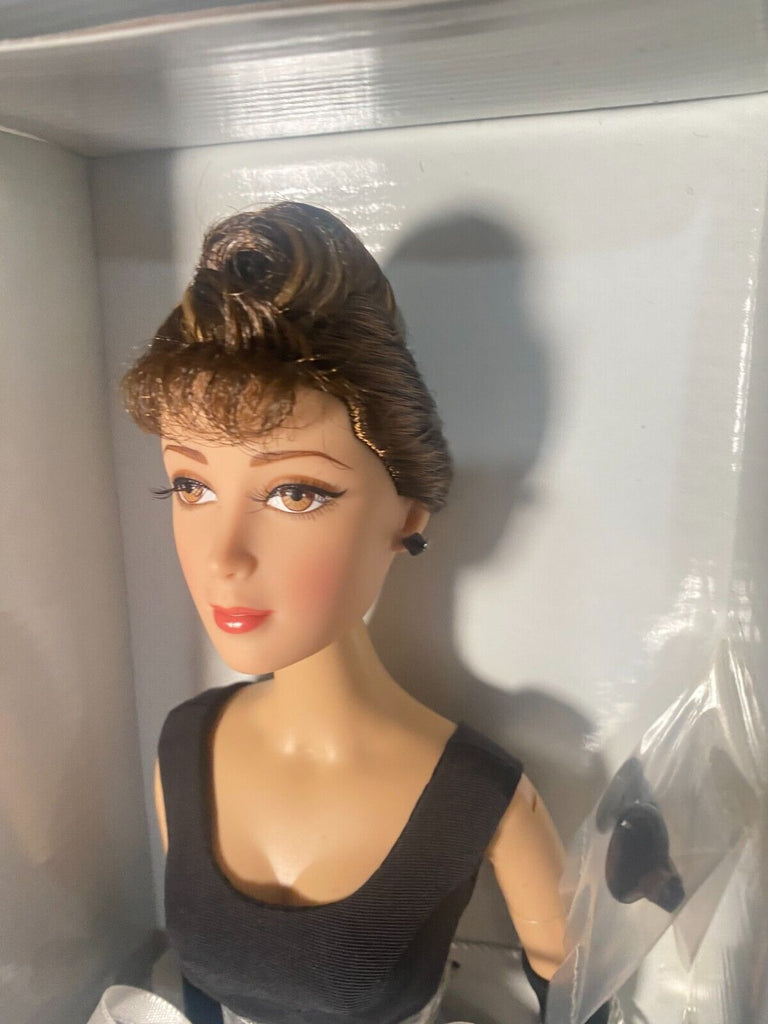 Madame Alexander Breakfast At Tiffany's 16" In Box With Tags, Accessor ...